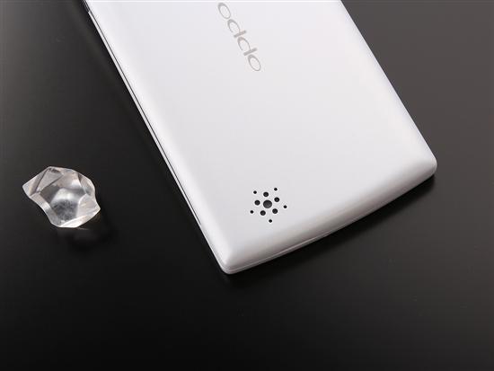 时尚音乐智能手机 OPPO R807高清图赏(2)_手机_科技时代_新浪网