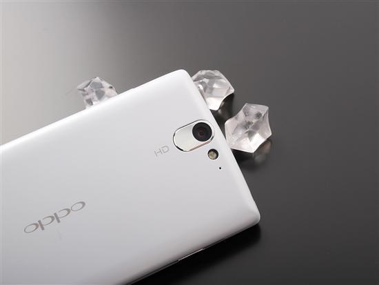 时尚音乐智能手机 OPPO R807高清图赏(2)_手机_科技时代_新浪网