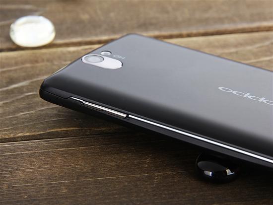 时尚音乐智能手机 OPPO Real R817图赏_手机_科技时代_新浪网