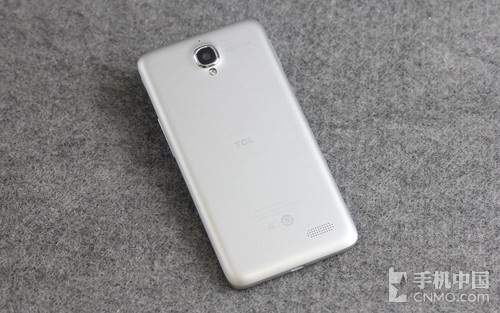 4.7英寸超大屏纤薄双核 TCL S820评测_手机_科技时代_新浪网