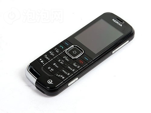 身材修长功能全 诺基亚2228售价640元_手机_科技时代_新浪网