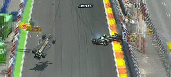 F1赛车被撞空中翻转360度 车手生还(组图)_新闻中心_新浪网
