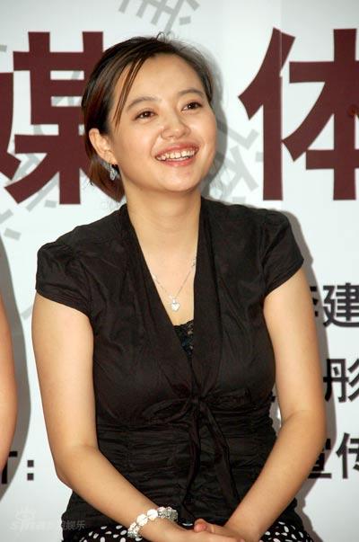 图文：《谁爱谁爱谁谁》见面会--导演李珊_影音娱乐_新浪网