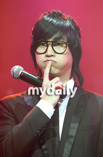 韩国歌手Tablo出席新专辑SHOW CASE_影音娱乐_新浪网