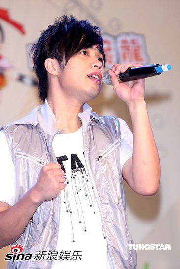 TANK参加猜歌大赛 与原住民歌手同台感荣幸(图)_影音娱乐_新浪网