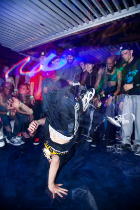 MOOK Club携手BIS共享悦舞狂欢_尚品频道_新浪网