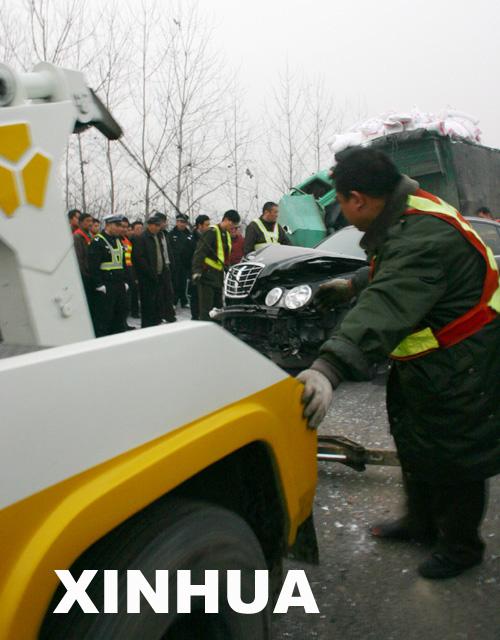 合徐高速1月8日发生36起交通事故82辆汽车相撞_新浪汽车_新浪网